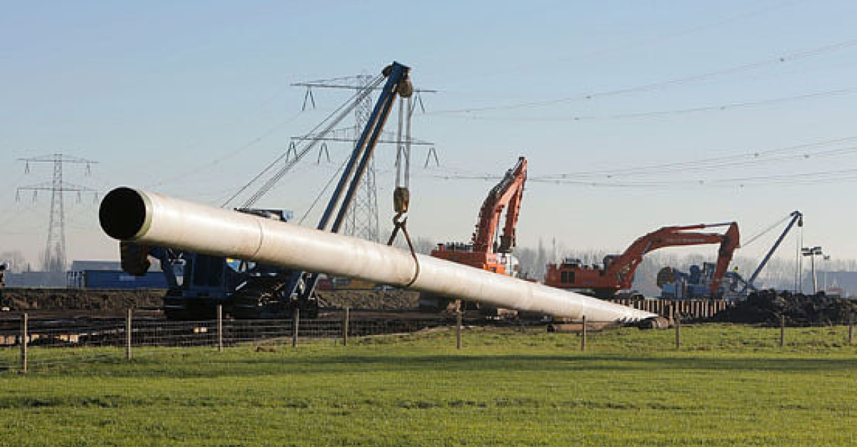 Construction of Beverwijk-Wijngaarden gas transport pipeline | Hanab ...