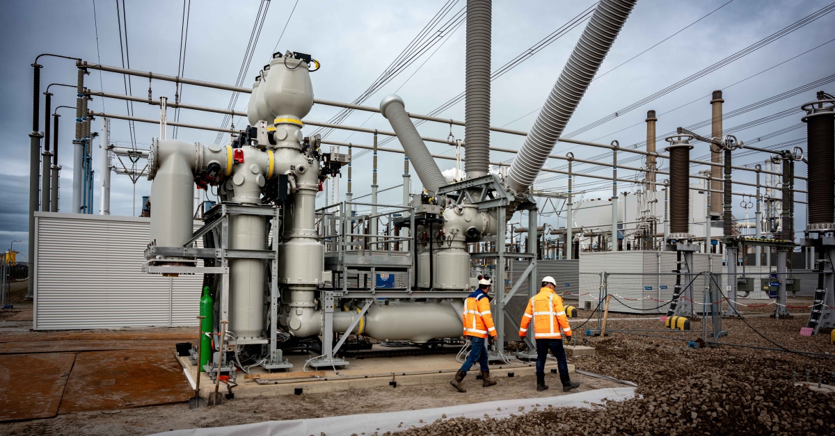 Nieuwe aansluiting op station Maasvlakte 380kV voor waterstoffabriek ...