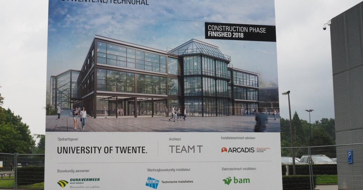 Contracten getekend voor renovatie Technohal, Universiteit Twente ...