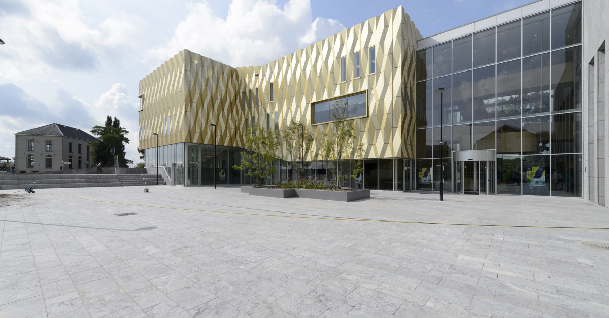 Officiële opening cultuurcentrum Zinder Tiel | Hanab Installation Technology